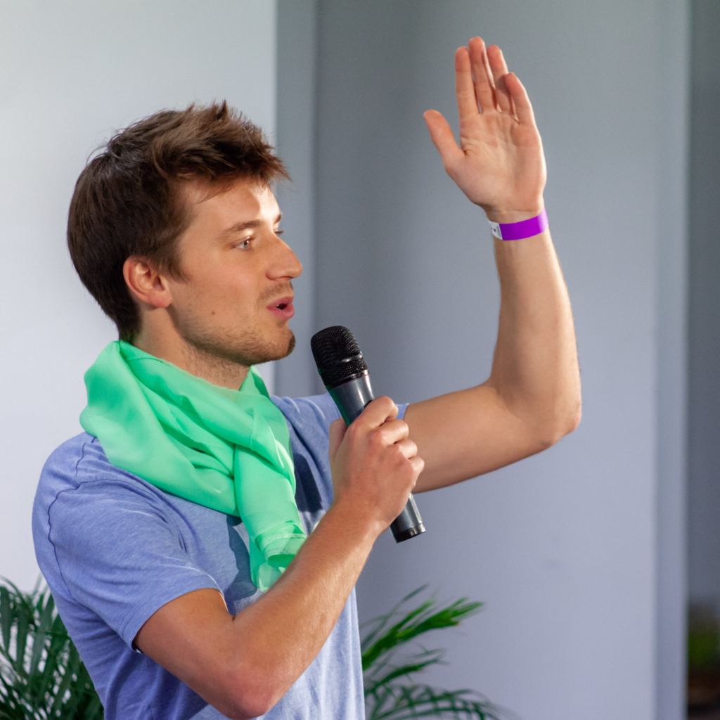 Excès de flatteries au travail et manque de reconnaissance